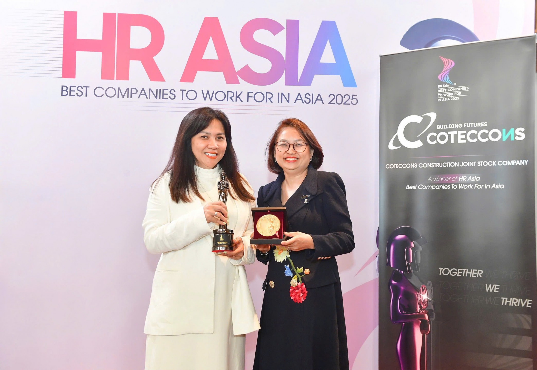 Coteccons nhận ‘cú đúp’ danh hiệu tại HR Asia Awards 2025: “Nơi làm ...